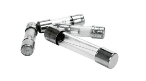 What's the Difference Between Fuses and Circuit Breakers? A Comparison